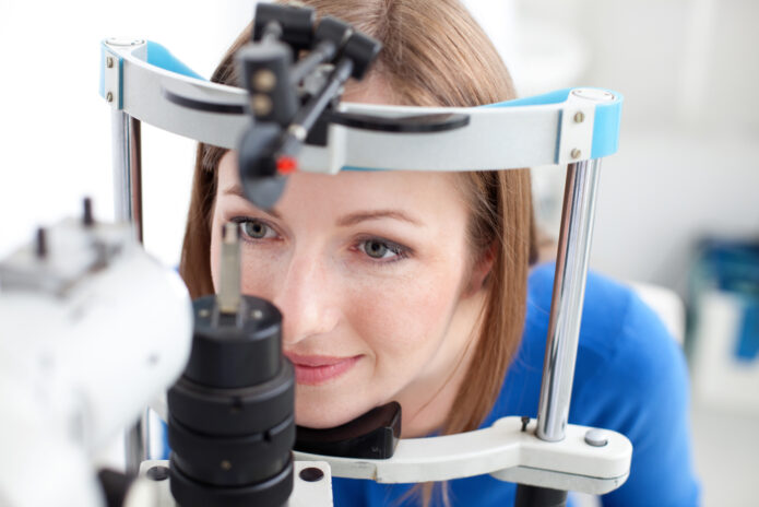 Double Vision (Diplopia): Causes, Symptoms, and Treatments You Need to ...